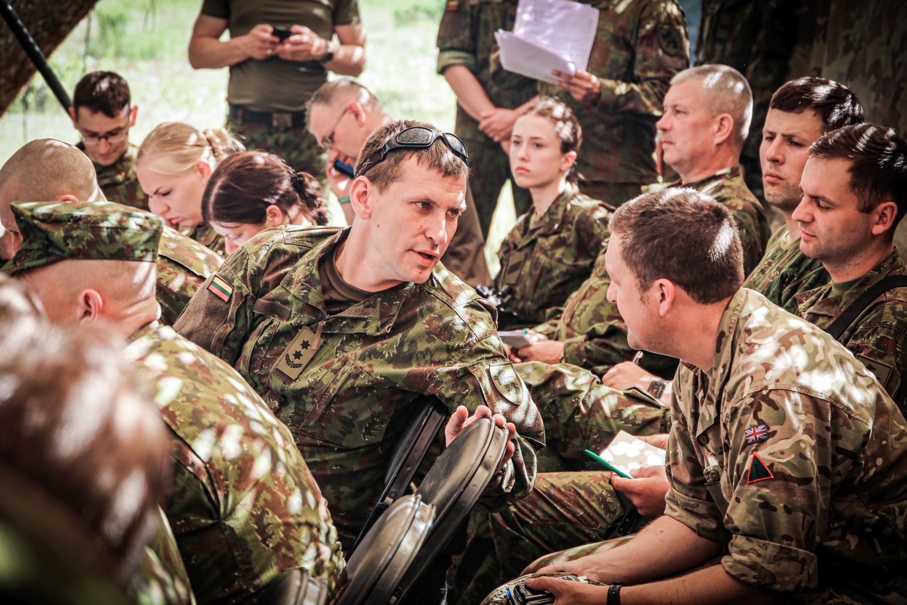 Atvirai apie Lietuvos kariuomenę: atlyginimai, priešai ir kario ...